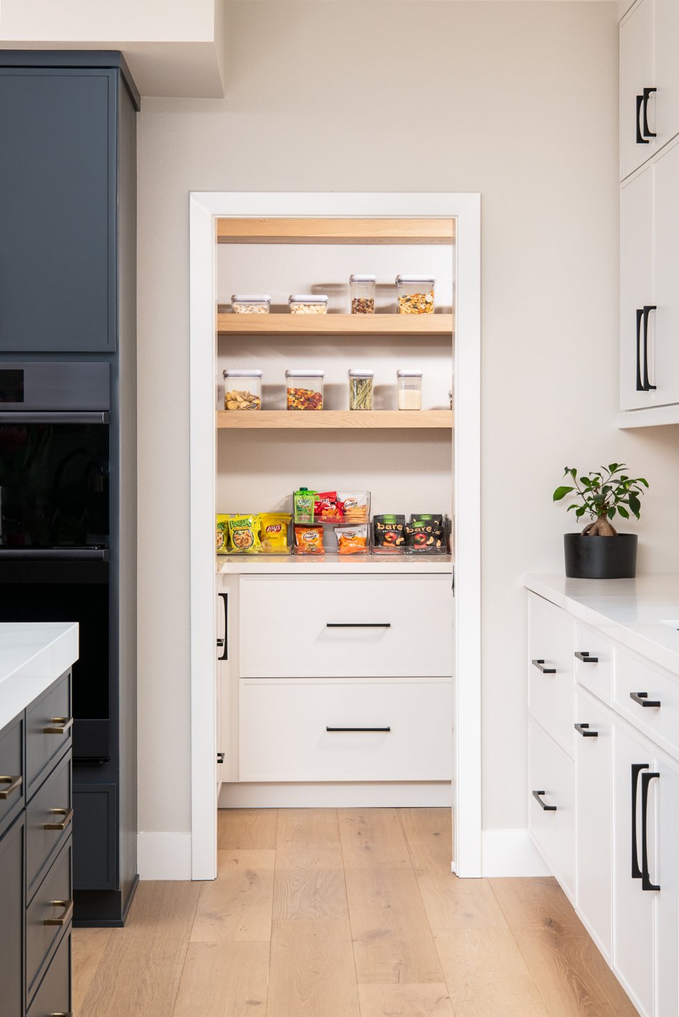 Farmhouse Pantry Design in Orange County: Sea Pointe's Guide
